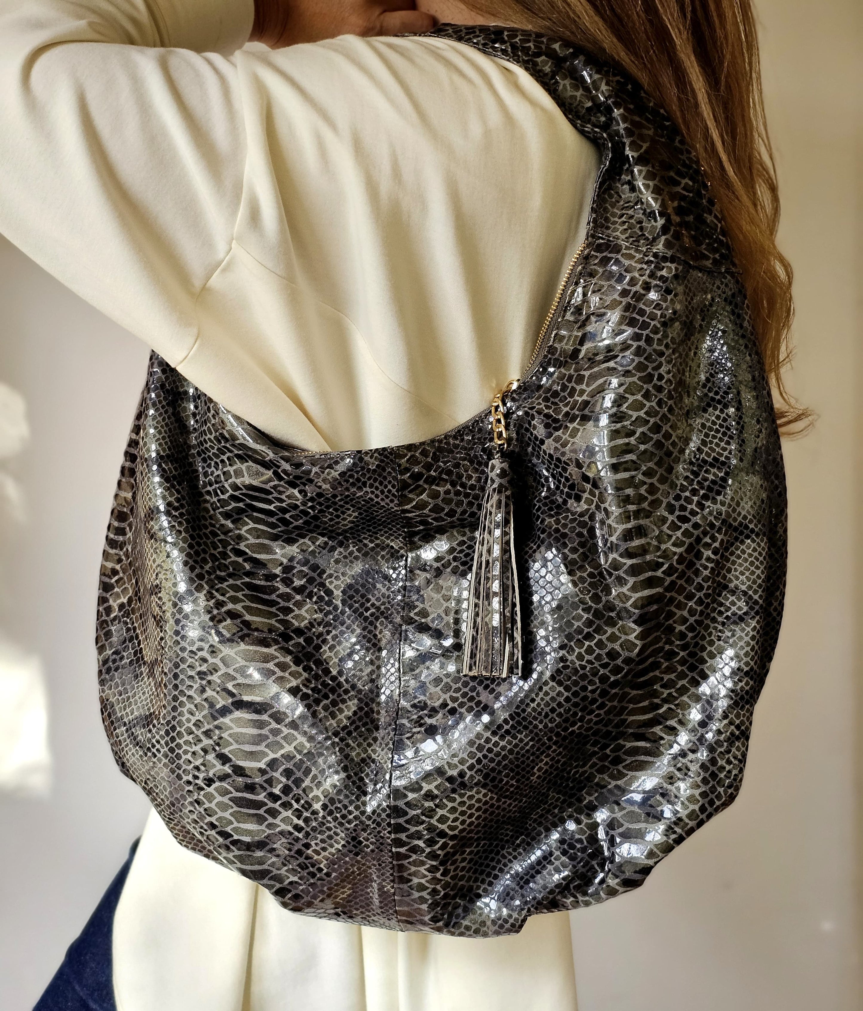 Genuine leather Design 4 – Simplicity Gallery